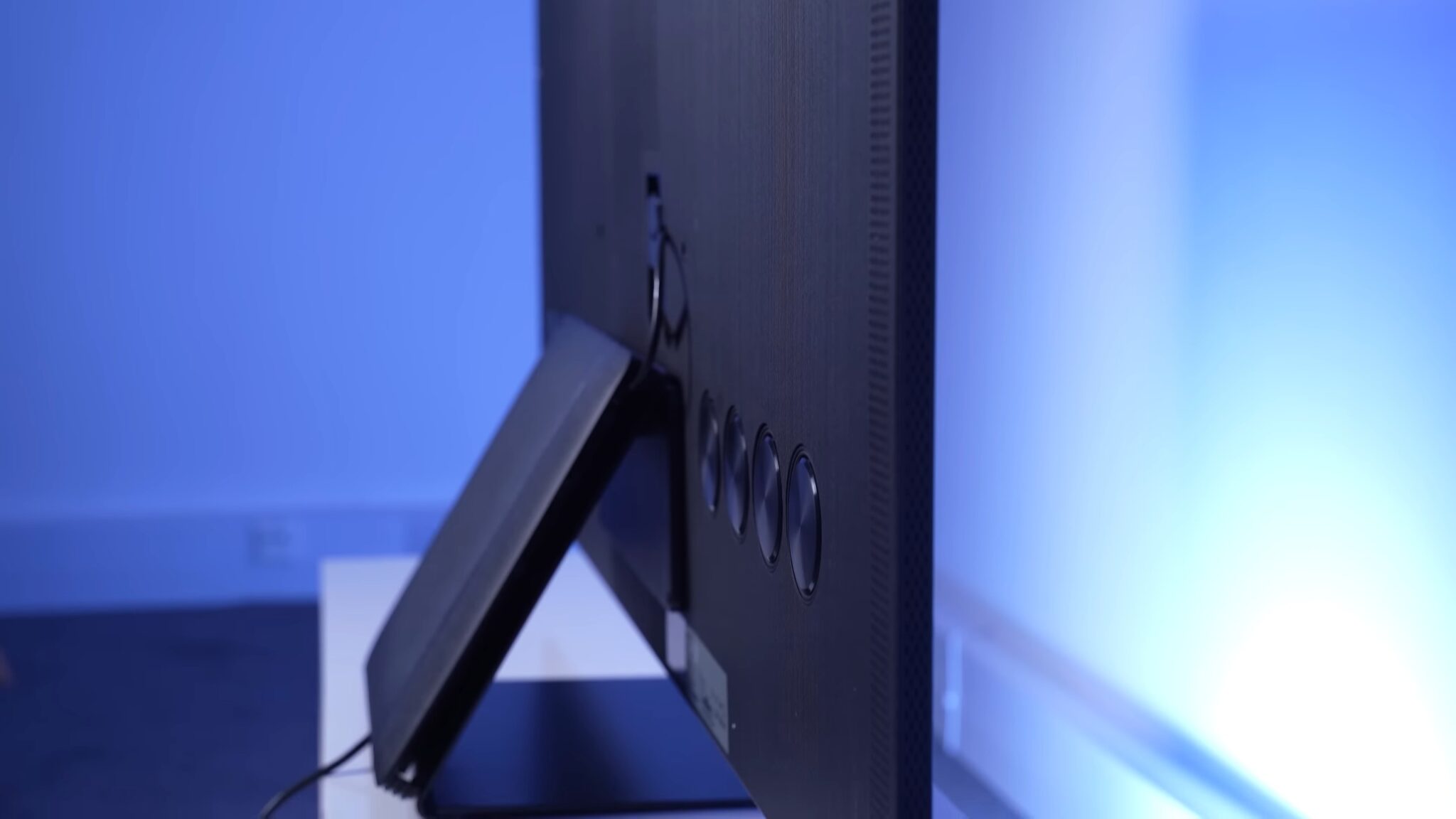 How Much Bigger Is a 65 TV Than a 60 - Complete Buyer's Guide 2024