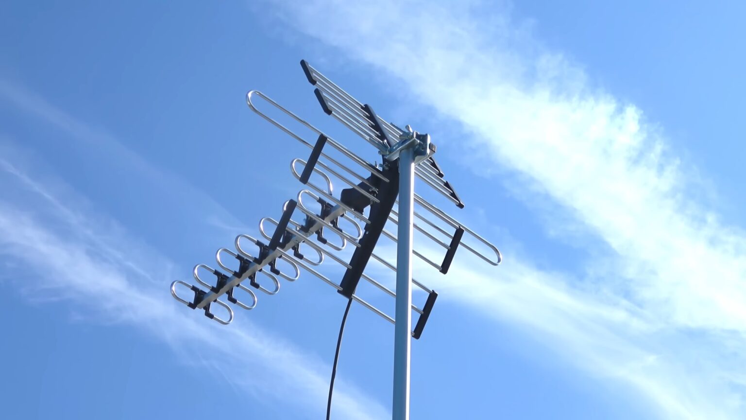 How to Boost the TV Antenna Signal Homemade - 9 Handy Tricks
