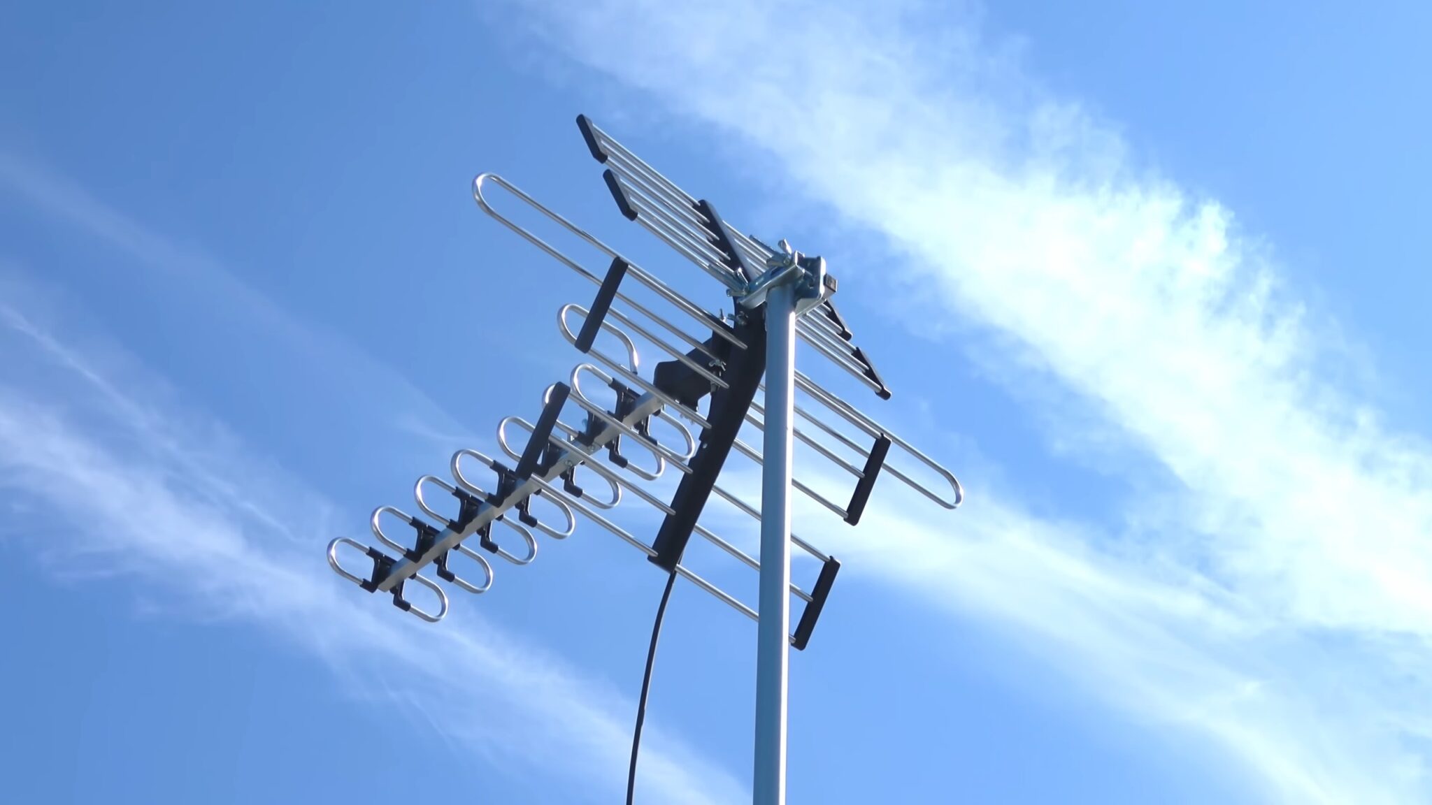 How to Boost the TV Antenna Signal Homemade - 9 Handy Tricks
