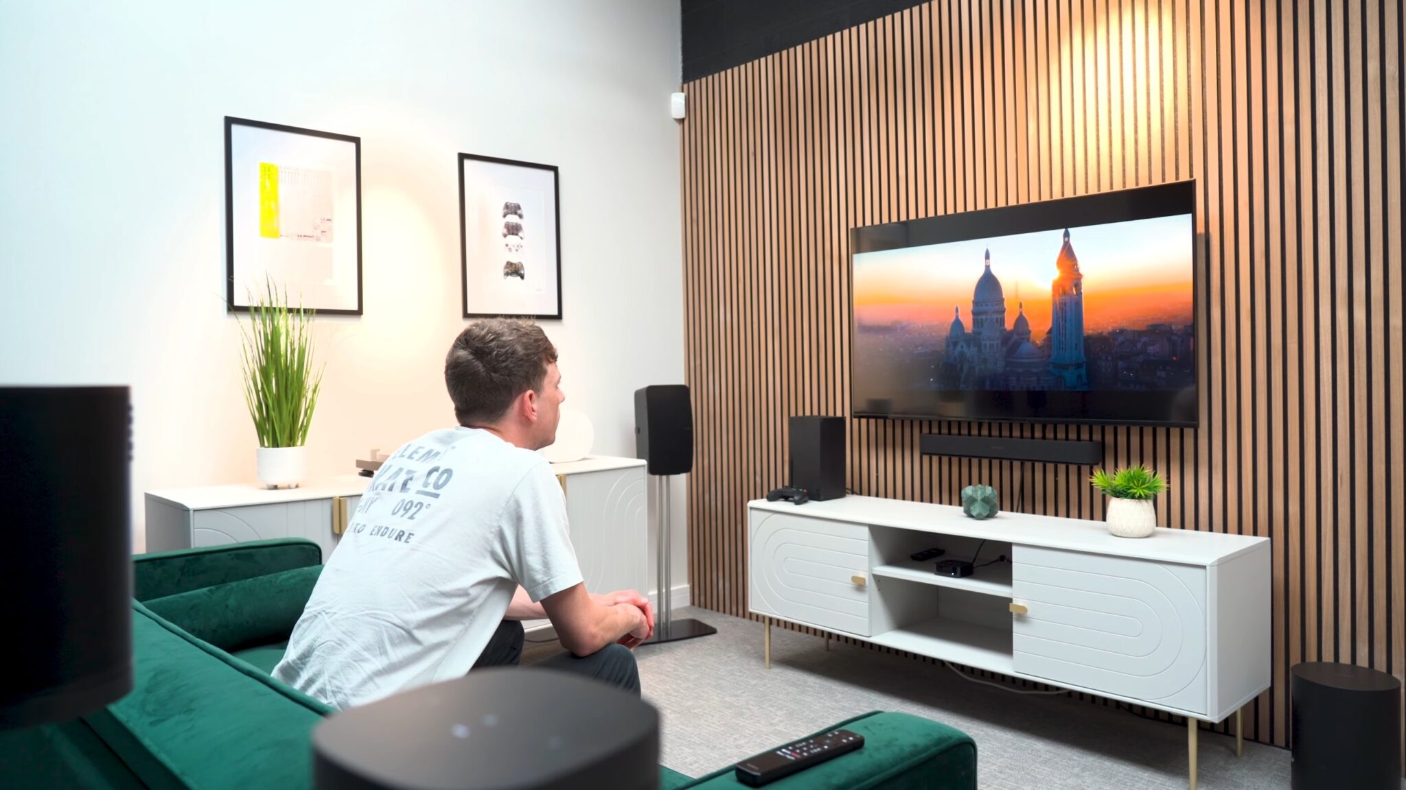 42 Inch 16x9 Display vs 50 Inch 16x9 Display - Ultimate Comparison