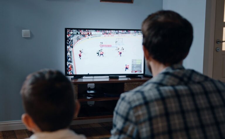 10 Best Small 4K TV 2024 - Small Screen for Any Budget